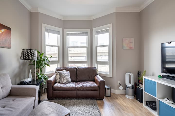 Charming Room + Private Bath In Central Soma Dt Sf - San Francisco, CA