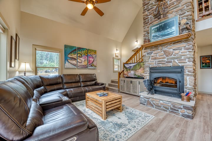 Tall Tail Lodge Mountainside Retreat! - Idaho (State)