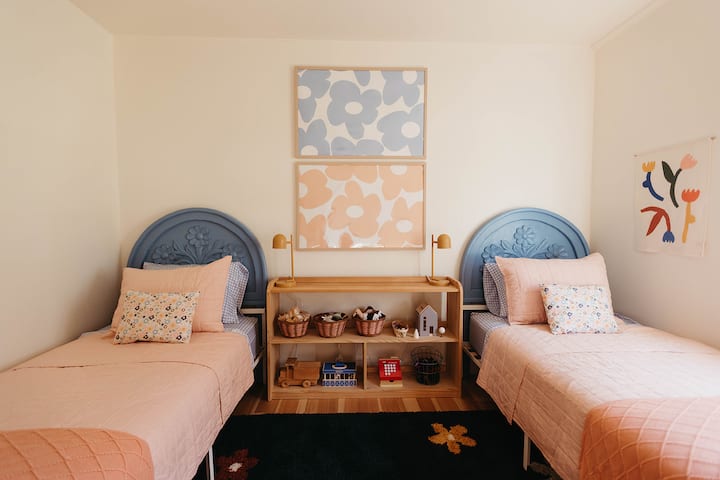 The Georgetown Peach. A Family Friendly Cottage. - Georgetown, TX