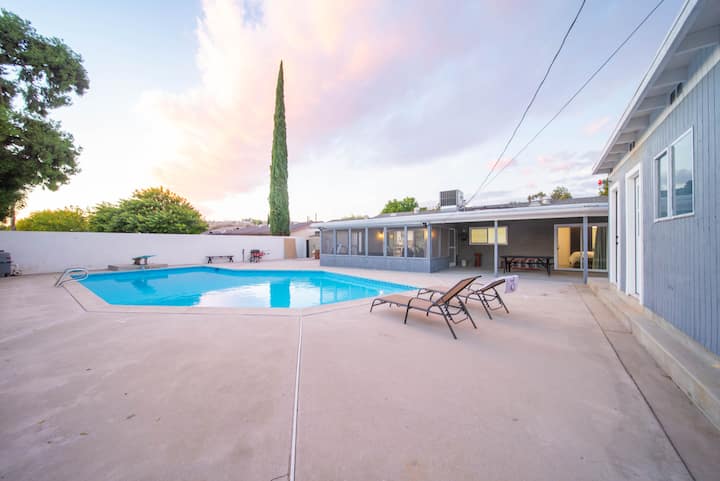 Ideal Getaway Near Castaic Lake, Six Flags! - Santa Clarita, CA