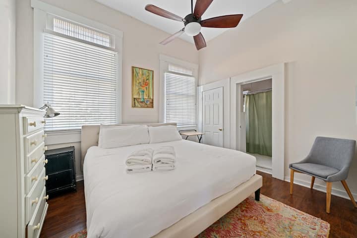 Historic District Apt Near Colonial Lake - James Island, SC