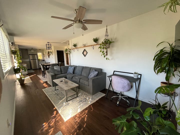 Private 2br Home W/ Yard. 10 Min To Dt! - Asheville, NC
