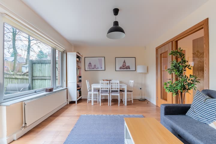 Welcoming 2 Bed, Modern House, Garden, Freeparking - Liverpool