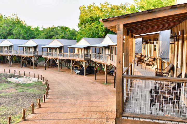 Son's Rio Cibolo Waterfront Cabin #6 - Texas