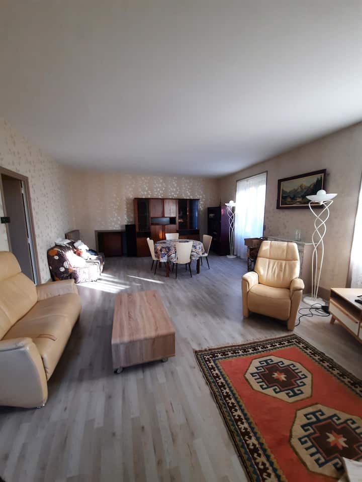 Dans Le Vieux Saint Amand - Saint-Amand-Montrond