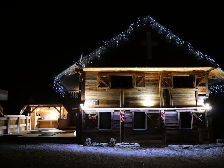 Maison Typique Savoyarde Avec Piscine Privée - Fontcouverte-la-Toussuire