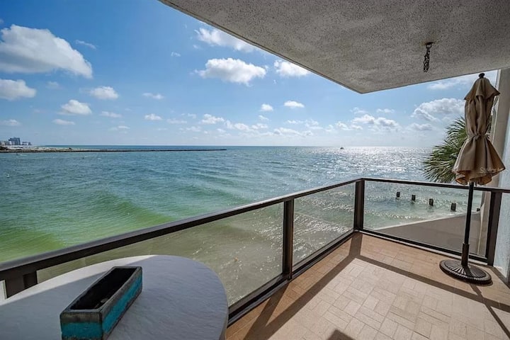 Beautiful Oceanfront Condo On The Water - Clearwater Beach, FL