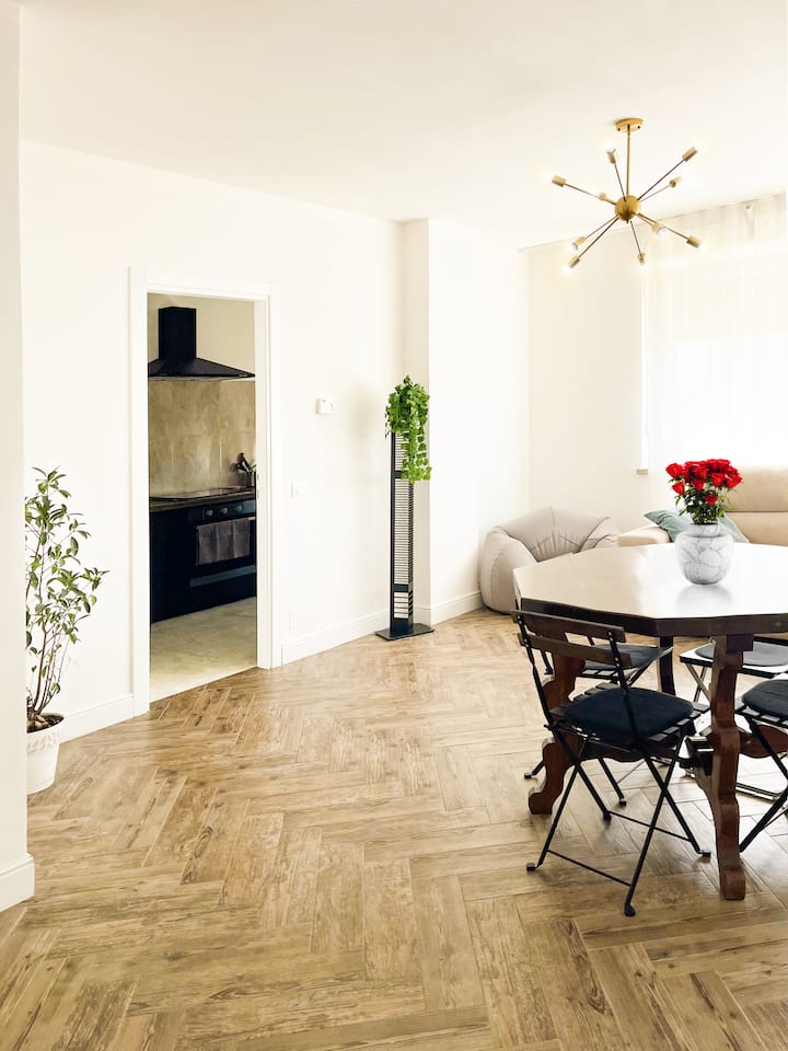 Suitesflores - Bright And Cozy Apartment In Verona - Véneto