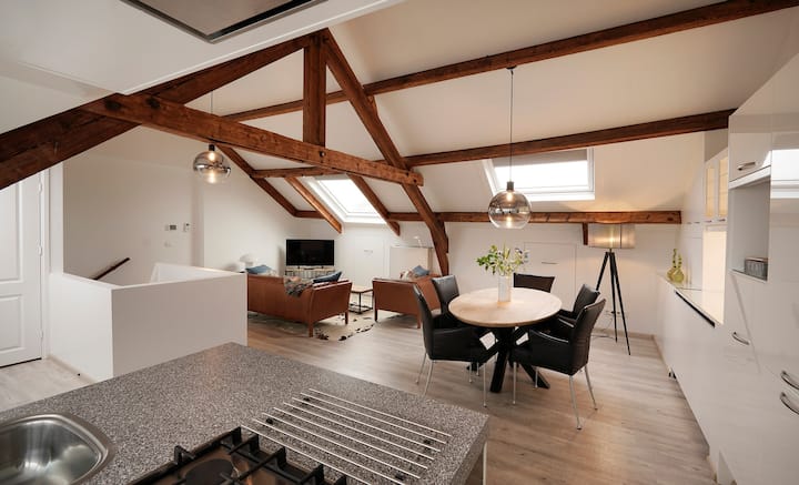 Spacious & Clean Centre 125m² Apartment + Balcony - Maastricht