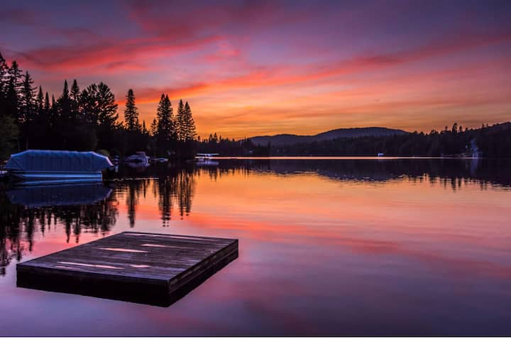 Chalet Chaleureux Complètement Rénové Avec Foyer - Sainte-Agathe-des-Monts