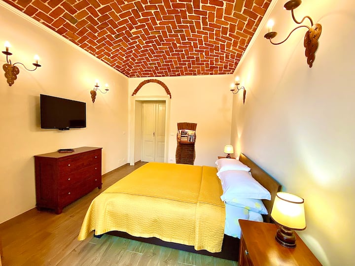 Exquisitely Renovated & Central +Free Parking Area - Turin