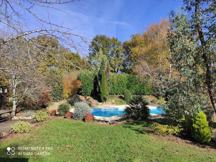 Haut De Villa : Véranda, Terrasse, Vue Piscine - Thiviers