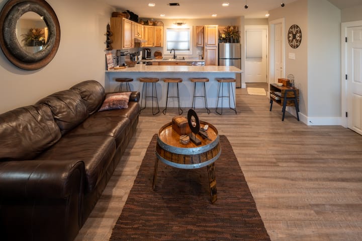 Suite Retreat Ski/mtn View/easy Access/2 Masters - Sugar Mountain, NC