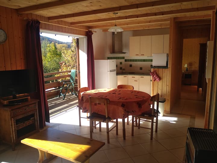 Au Calme En Plein Coeur Du Village D'ancelle - Ancelle