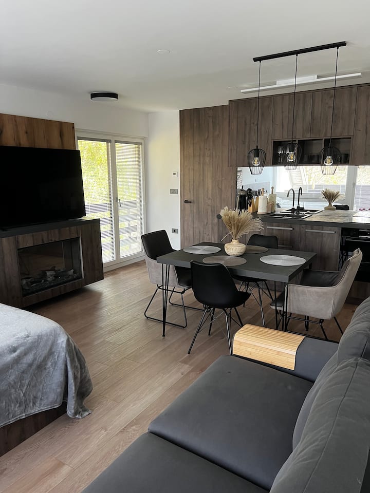 Golden Hour Apartment - Kranjska Gora