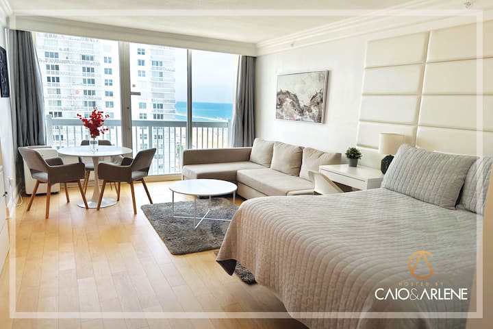 Stunning Oceanview, Beachfront, Internet 70" Tv - Daytona Beach, FL