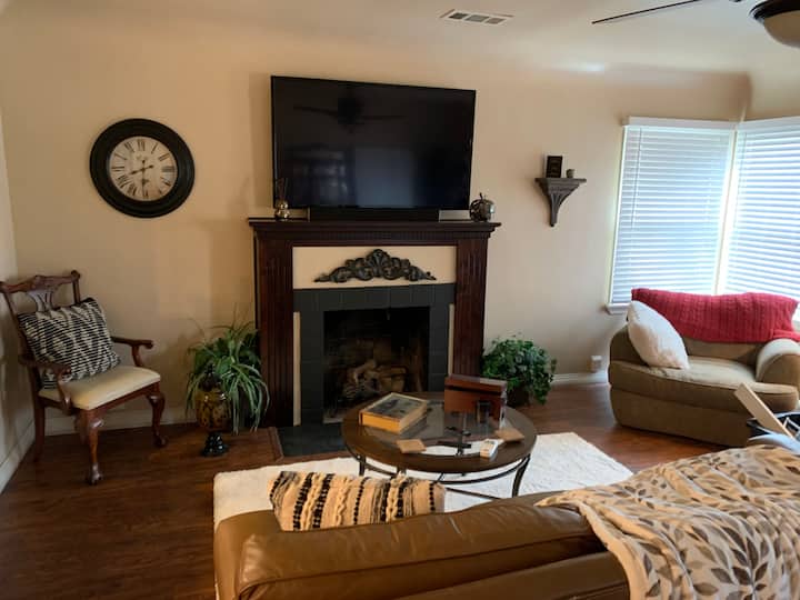 Manor House, Super Cute, Close To Sequoia Park. - Tulare, CA