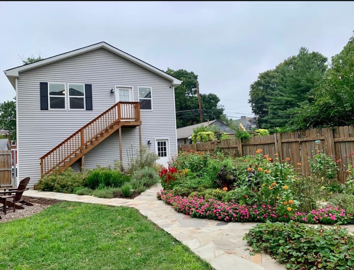 Private 2br Carriage Home/kitchen/laundry Sleeps 4 - Louisville, KY