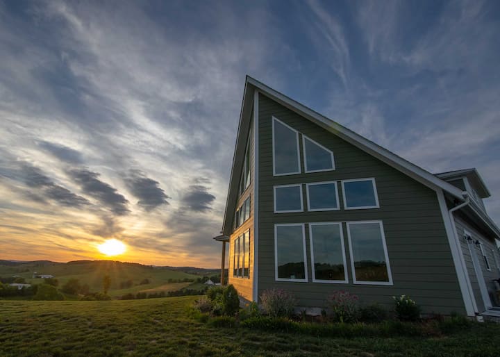 Solitude Pointe - Entire House With Gorgeous Views - Radford University, Radford