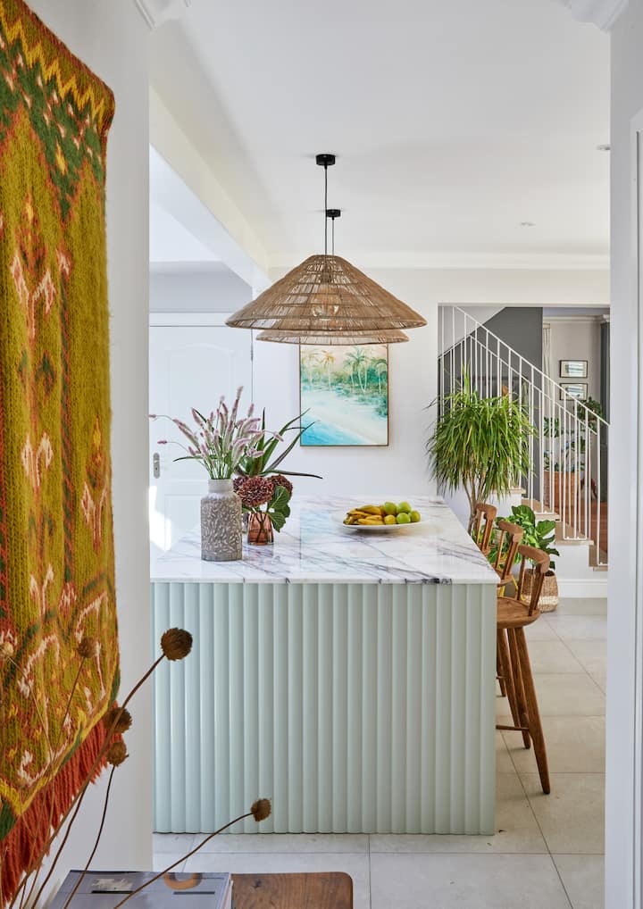 Cheerful 3 Bedroom Home - Cape Town