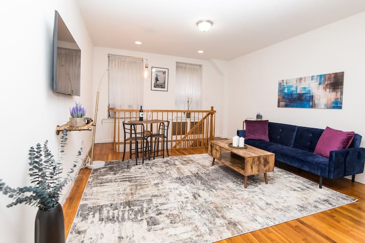 Gorgeous 1 Br Duplex! 1.5 Baths! W75th Off C.park - New York City