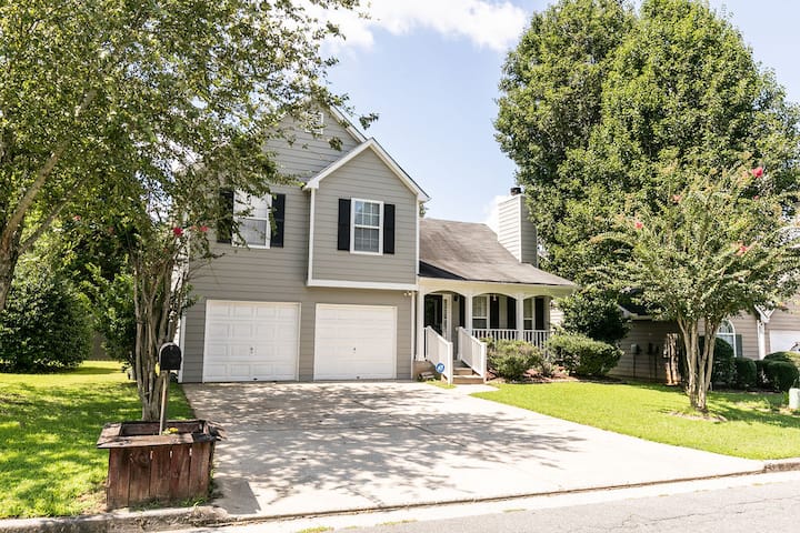 Cozy Home Near The Lake - Acworth, GA