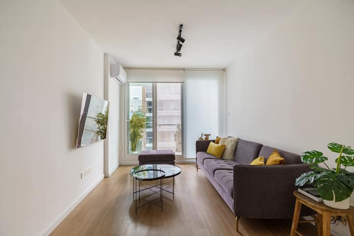 Espacioso Y Luminoso Piso + Home Office + Parking - Montevideo