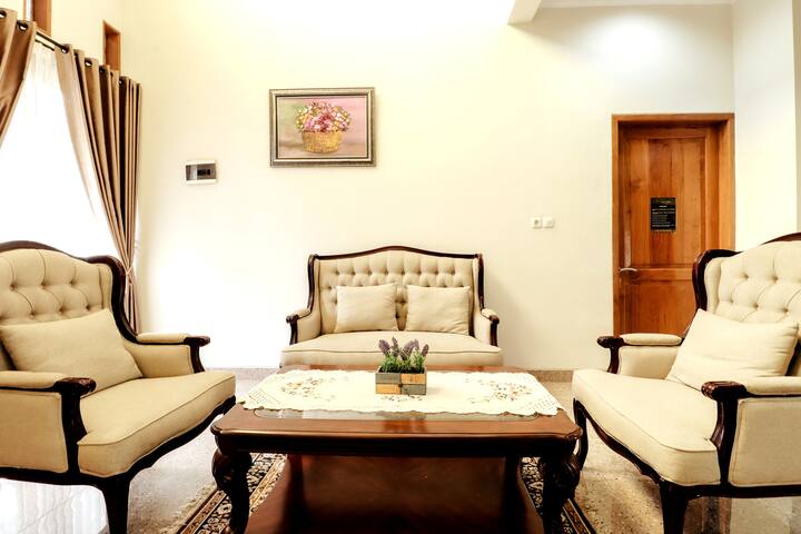 5br - 13 Tamu, Family Stay Dekat Ugm & Uny - Yogyakarta