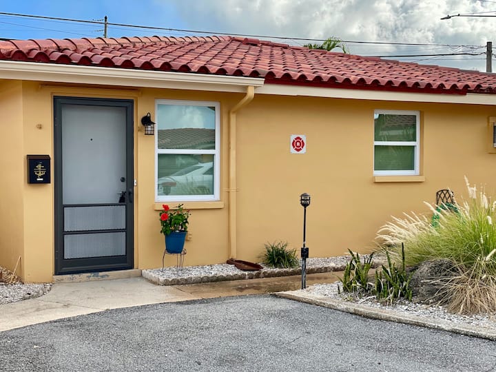 Stunning Coastal Villa On The Dunedin Causeway - Dunedin