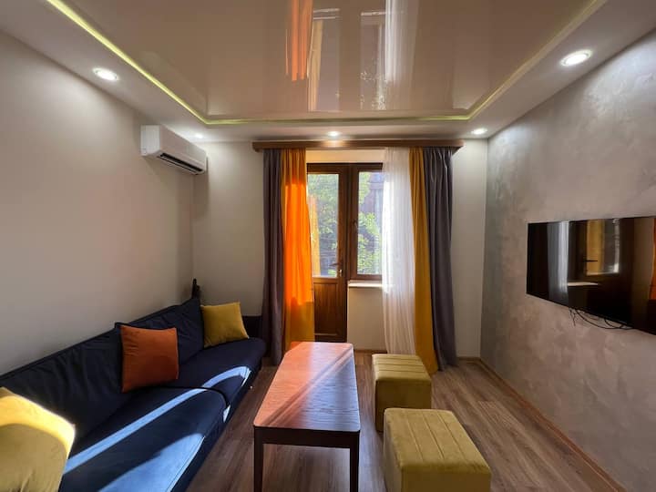 Lovely 1-bedroom Apartment In A Great Location - Armenia