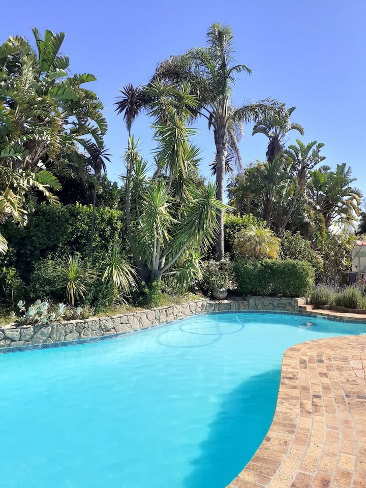 Luxury Self Catering Cottage In A Lovely Garden - Somerset West