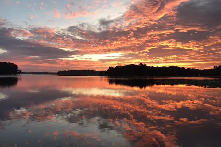 Gorgeous Lake View Retreat! - Inverness, FL