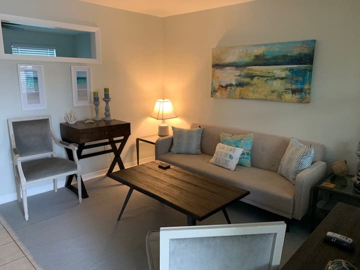 Beachy 'Sea Renity' 2 - St. Pete Beach, FL