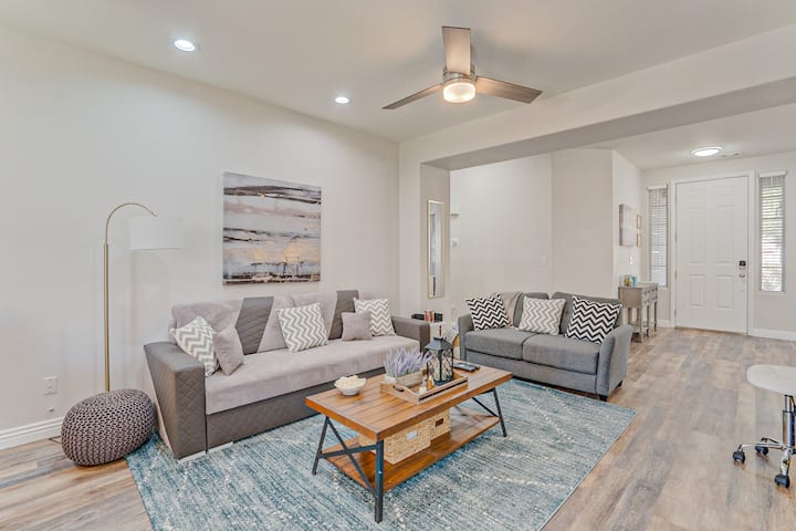 Charming, Cozy & Elegant Zen Retreat With Hot Tub - Henderson, NV
