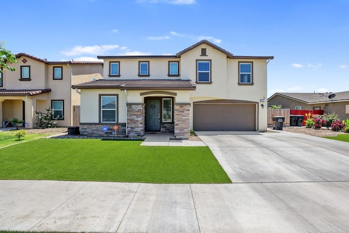 Sequoia Cheerful - Visalia, CA