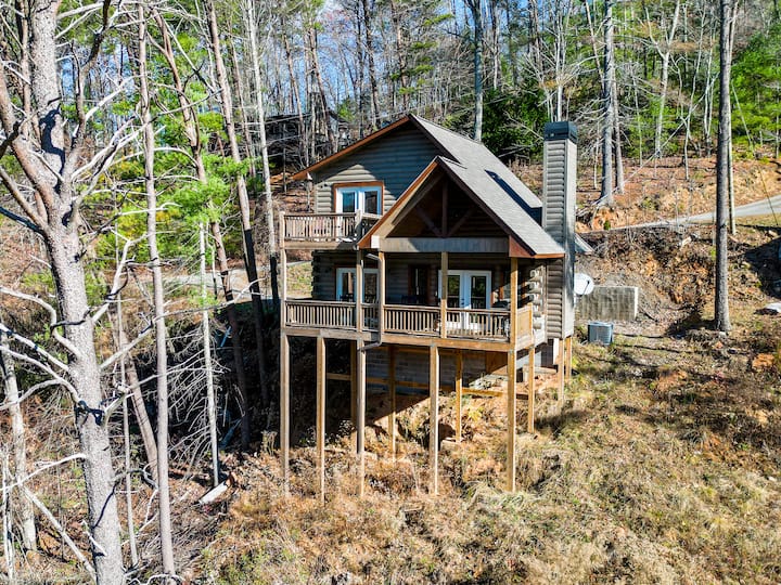Cherry Log Cabin Vacation Rentals - Georgia, United States | Airbnb