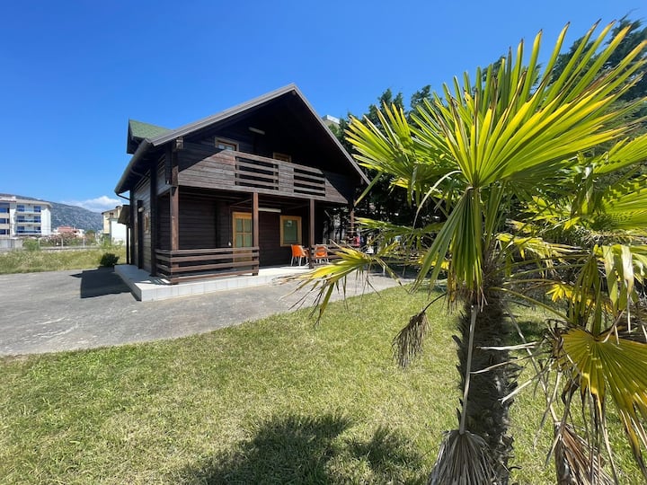 It Is A Nice Wood Villa. - Velipojë