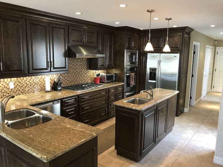 Beach House - Private Bed & Bath - Newport Beach, CA
