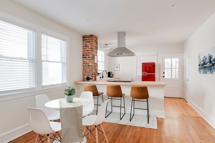 Cozy Northside Nook Only 10 Mins From Downtown Rva - Richmond, VA