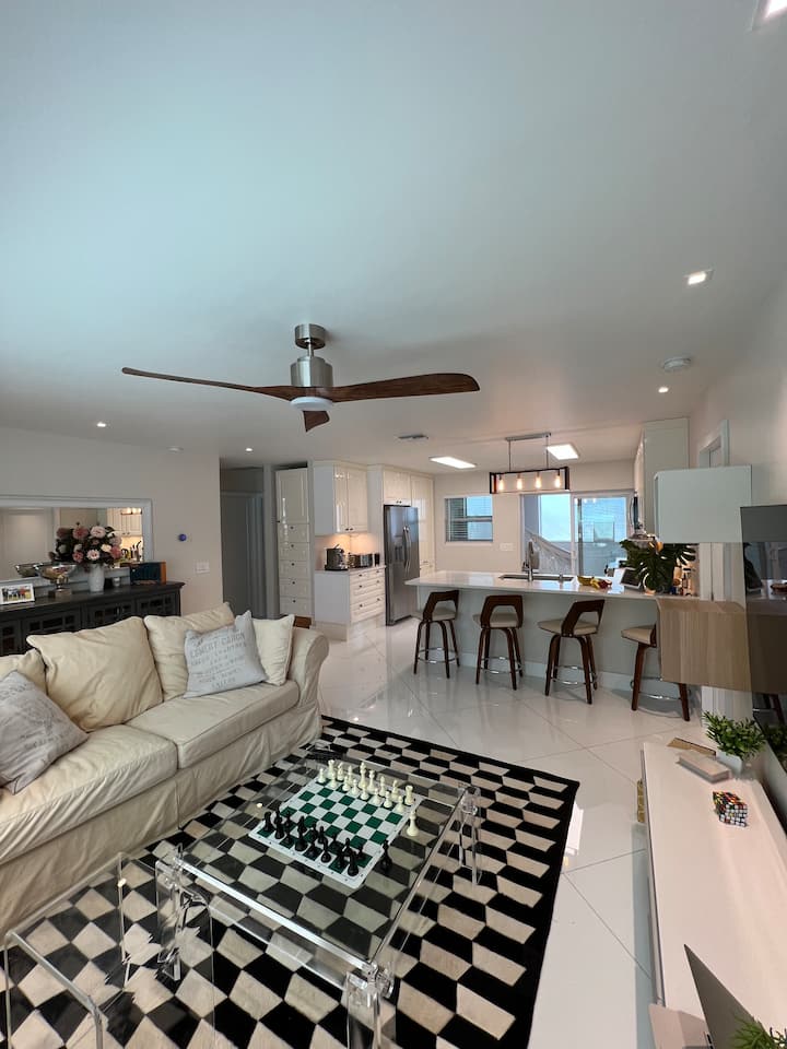 Paradise Luxury Life Boca East Home - Boca Raton, FL