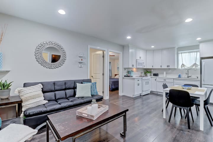 Cozy 2 Bedroom Home In The Heart Of Lb - Long Beach, CA