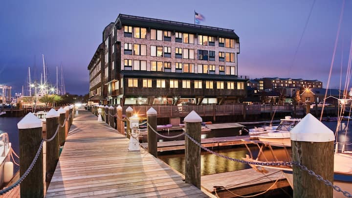 Ocean Front View! Wyndham Inn On Long Wharf Resort - Newport, RI
