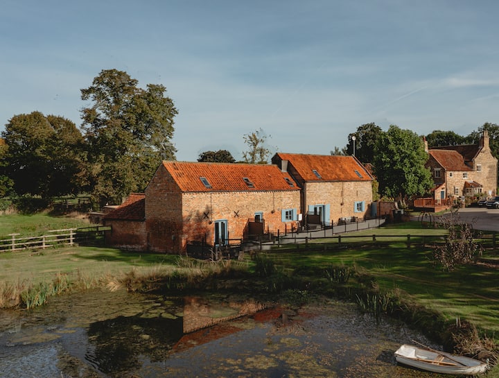 Dovecote.rural Two-bedroom Barn Conversion - Louth