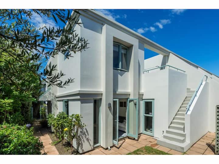 Lovely Townhouse With City Convenience - Christchurch