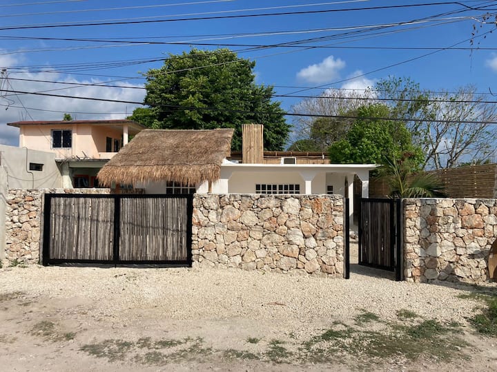 Casa Changos - Entire House & Private Garden - Bacalar