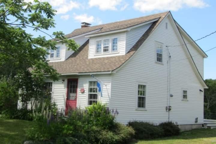 Sea Star Cottage ~ Walk To Beautiful Carters Beach - Carters Beach