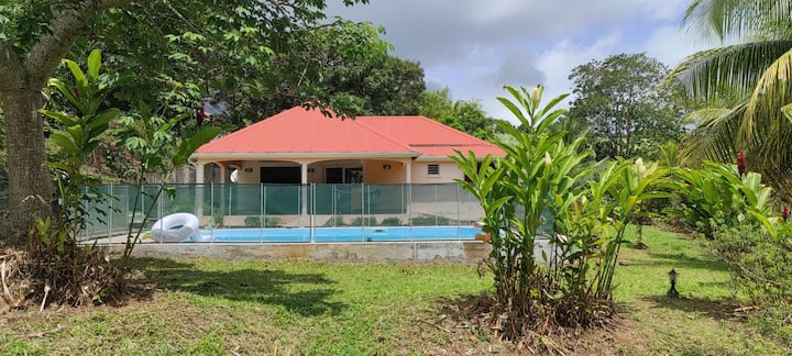 Villa F3 Ste Rose Avec Piscine - Guadeloupe