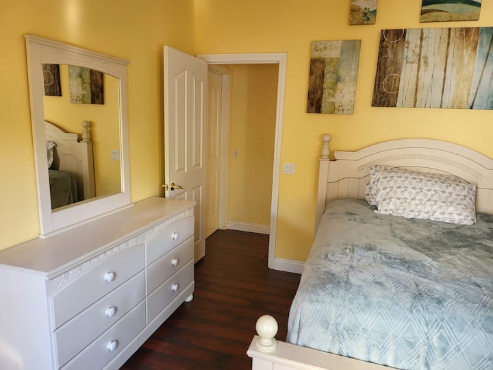 Barolo Business Suite - Temecula Paradise - Temecula, CA