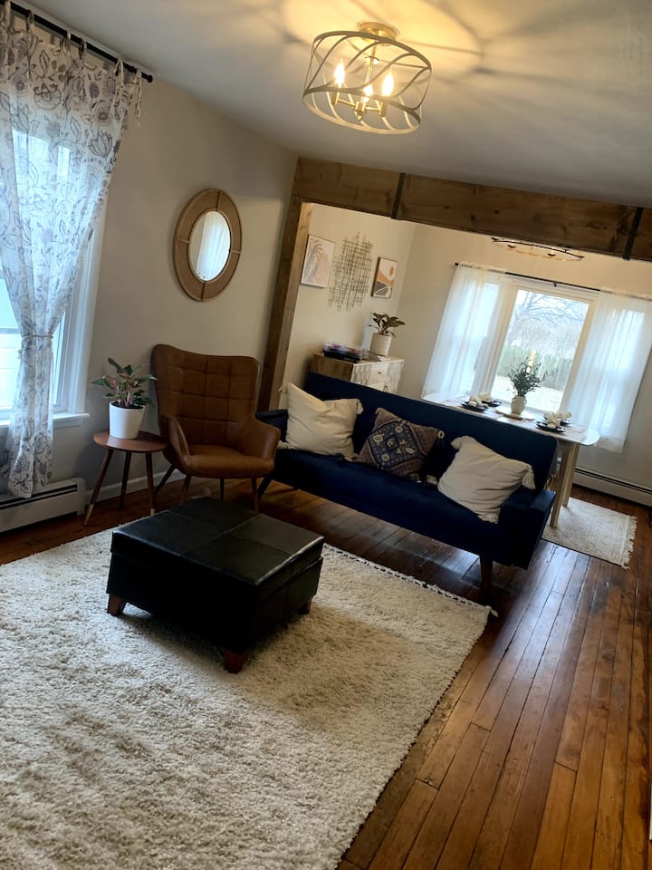 Cute & Cozy Two Bedroom Home - University of Notre Dame, Notre Dame