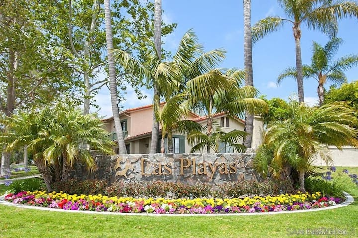 Carlsbad Townhome Minutes To The Beach & Legoland - Carlsbad